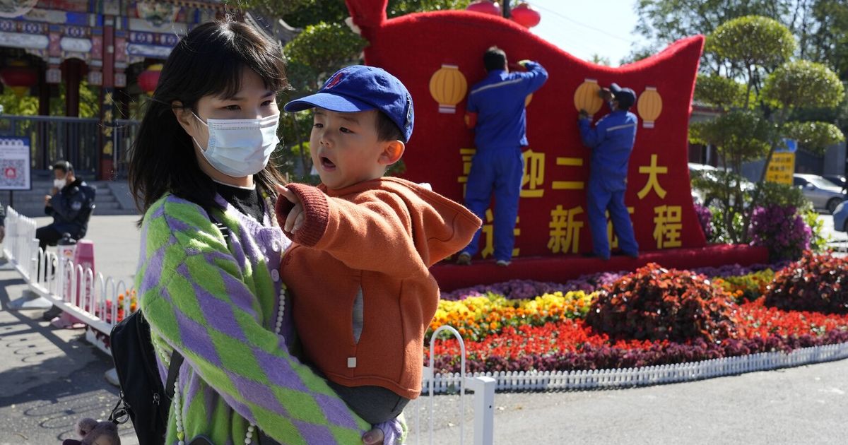 China imposes lockdowns as COVID-19 surges after holiday | The Seattle ...