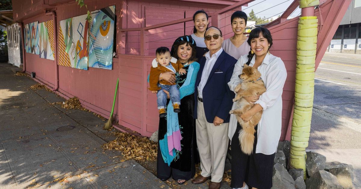 After 4 decades, the Phams are still the first family of phở in Seattle ...