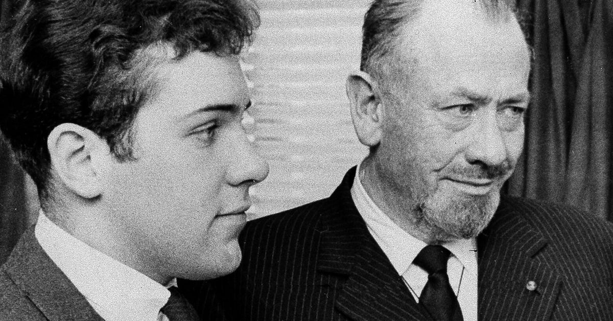 Steinbeck’s tender letter to son sells for more than $32,000 | The Seattle Times