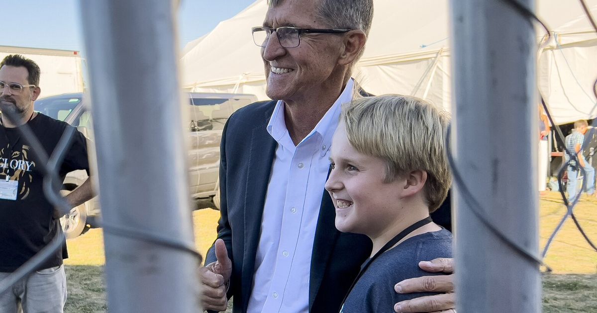 Michael Flynn: From government insider to holy warrior | The Seattle Times