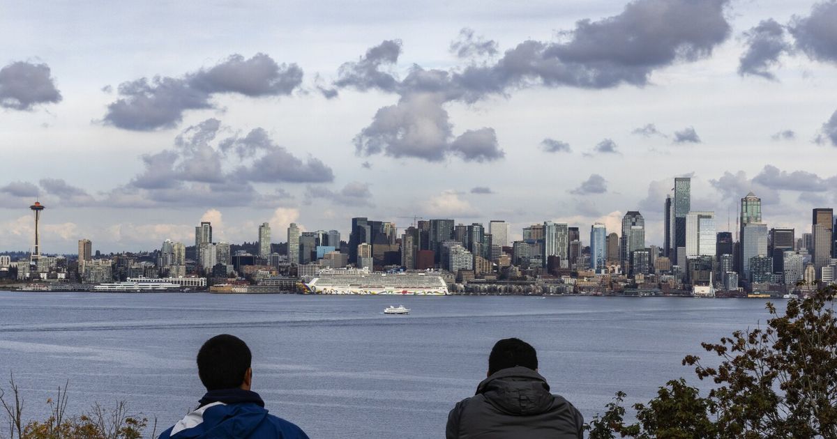 Rain brings some relief from Bolt Creek fire | The Seattle Times