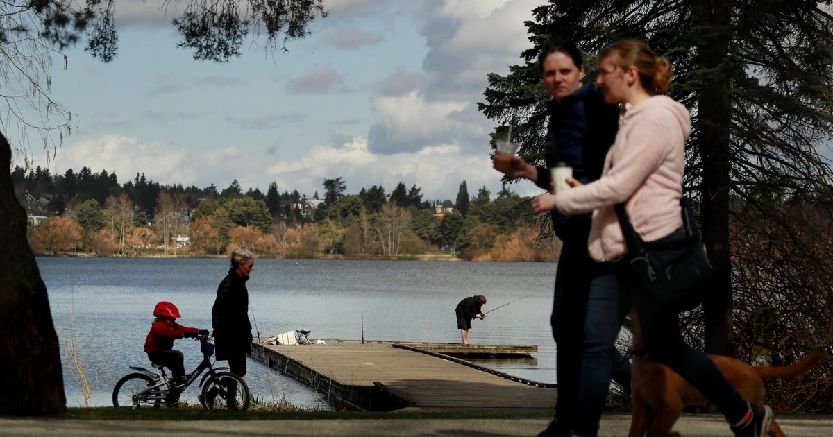 Construction of new Green Lake boathouse detours inner loop path | The ...