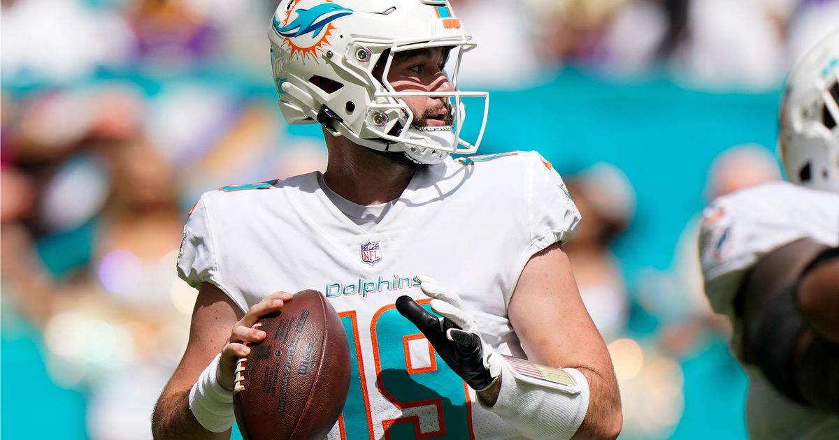 Dolphins lose another QB to injury, drop 3rd straight game | The ...