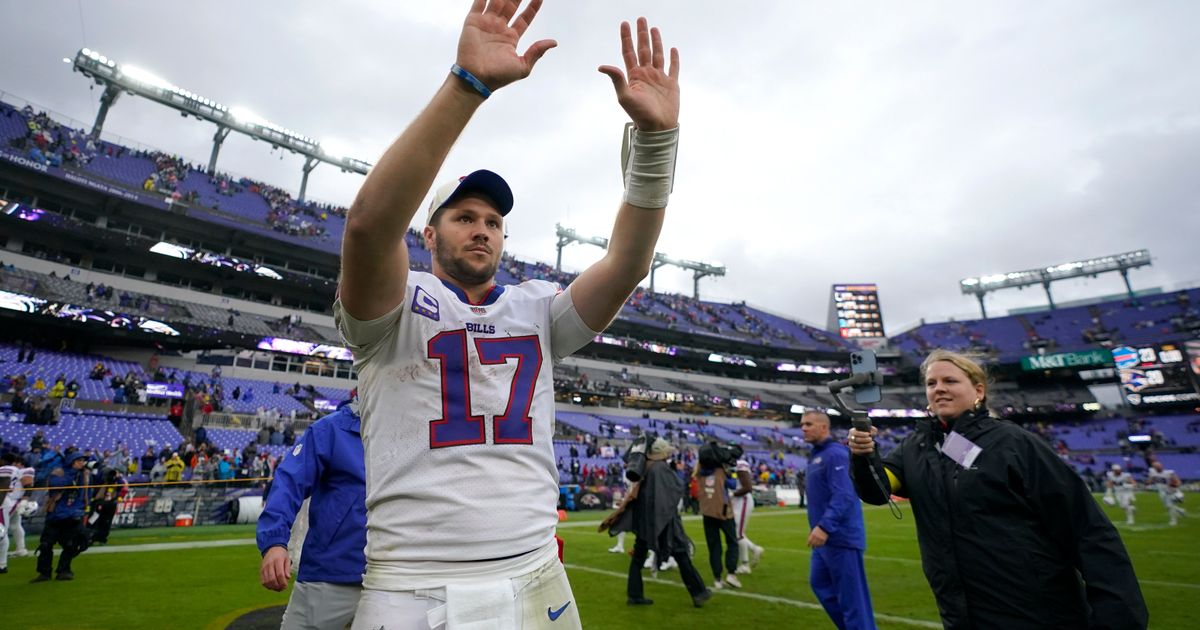 Close calls happening at record-setting pace in NFL | The Seattle Times