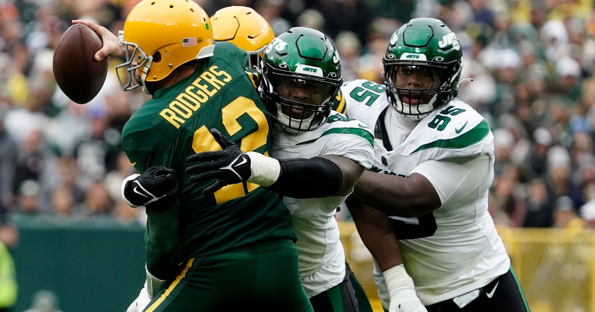 Rodgers says simplifying could help struggling Pack offense | The Seattle Times