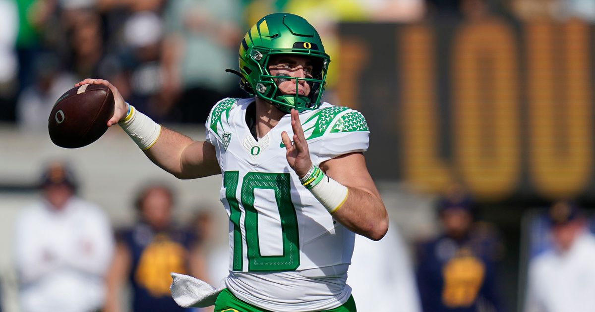 Bo Nix’s profile this season rises with No. 8 Oregon | The Seattle Times