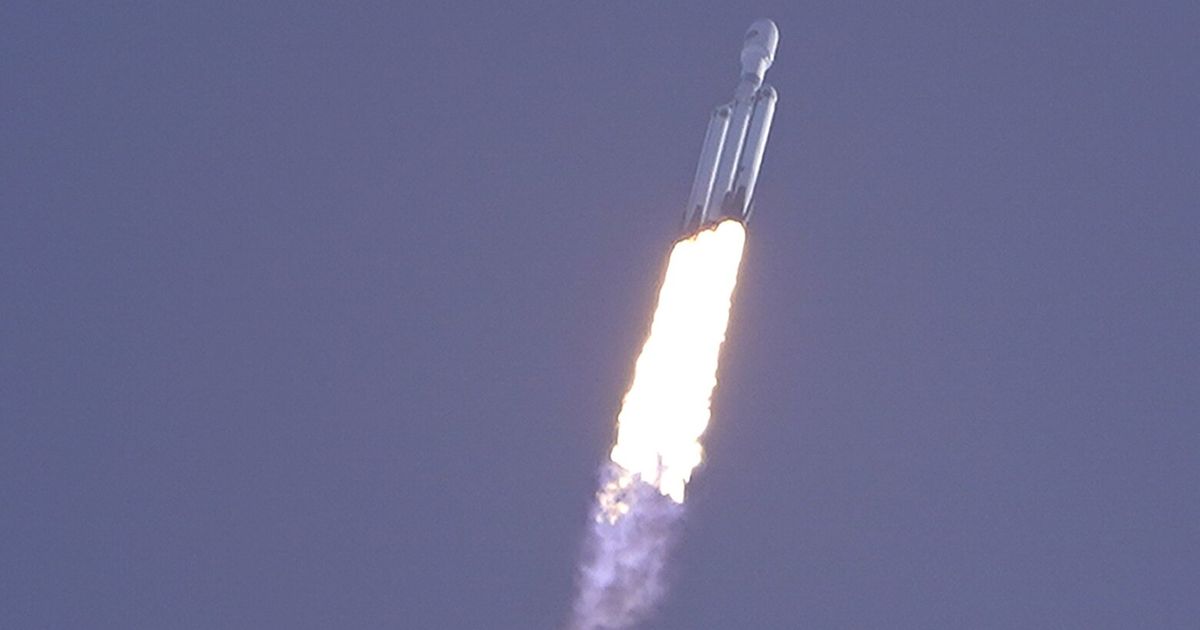 SpaceX nails booster landings after foggy military launch | The Seattle ...