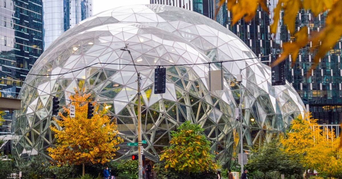 In a ‘foreboding sign’ for Seattle, Amazon freezes corporate hiring ...