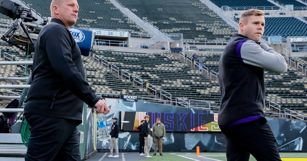 Photos: UW beat Oregon football, 37-34 | The Seattle Times