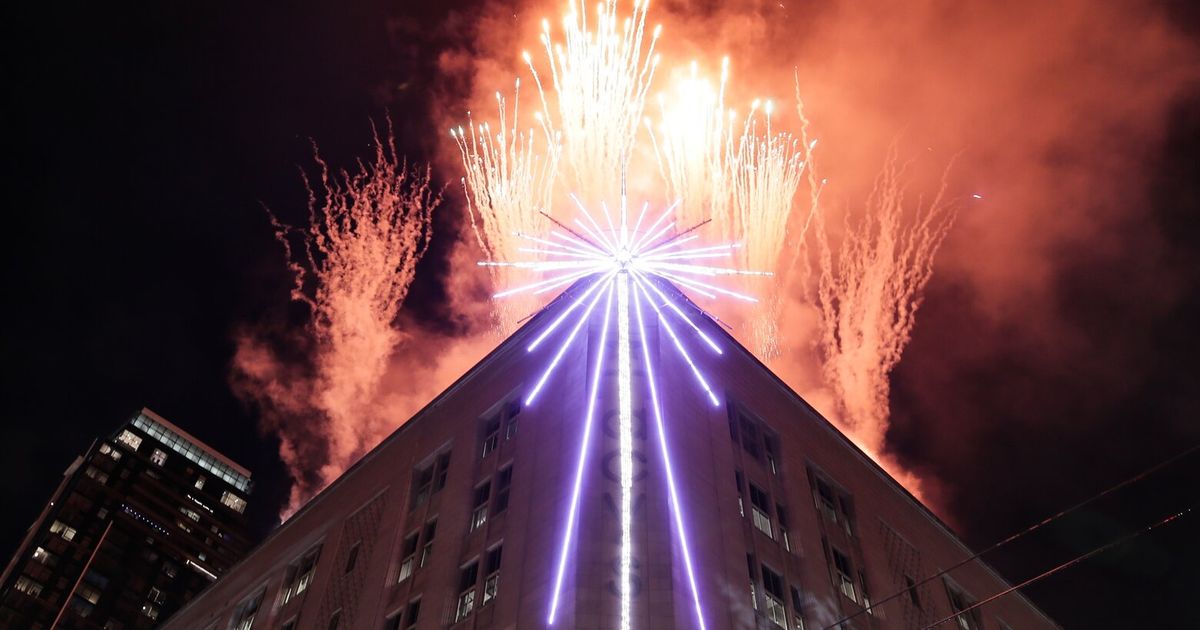 Tree lighting ushers in the holiday season at Westlake Park | The ...