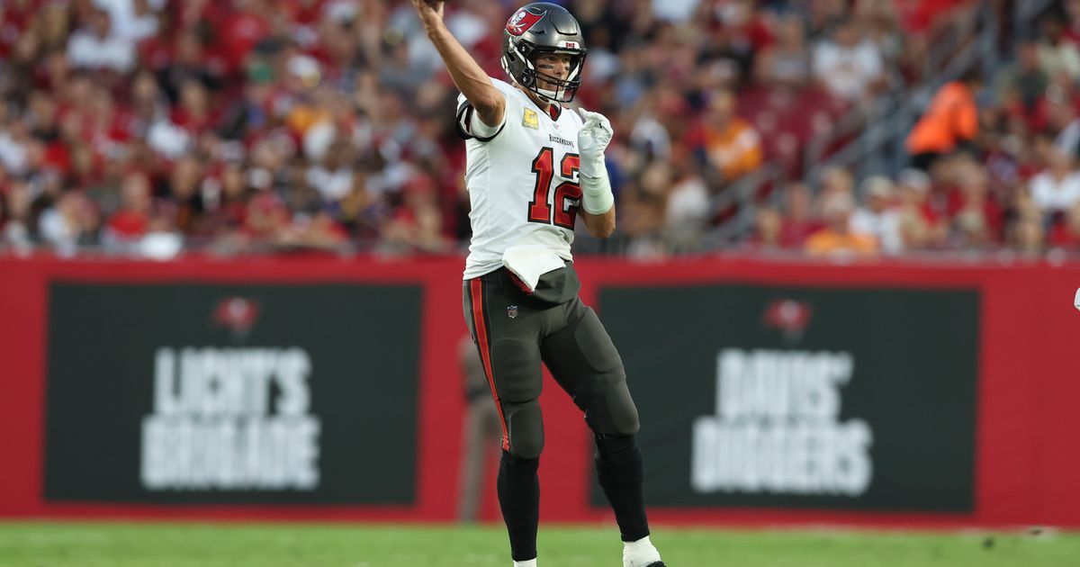 Bucs’ Tom Brady goes over 100,000 yards passing for career | The ...