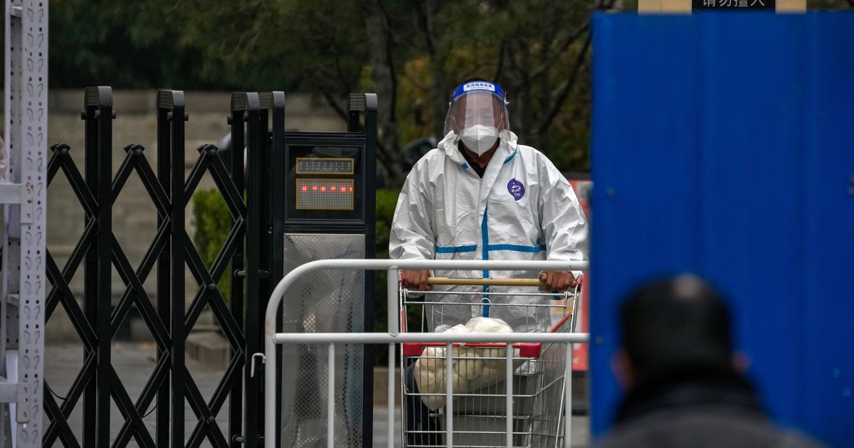 Virus lockdowns hit China economic powerhouse Guangzhou | The Seattle Times