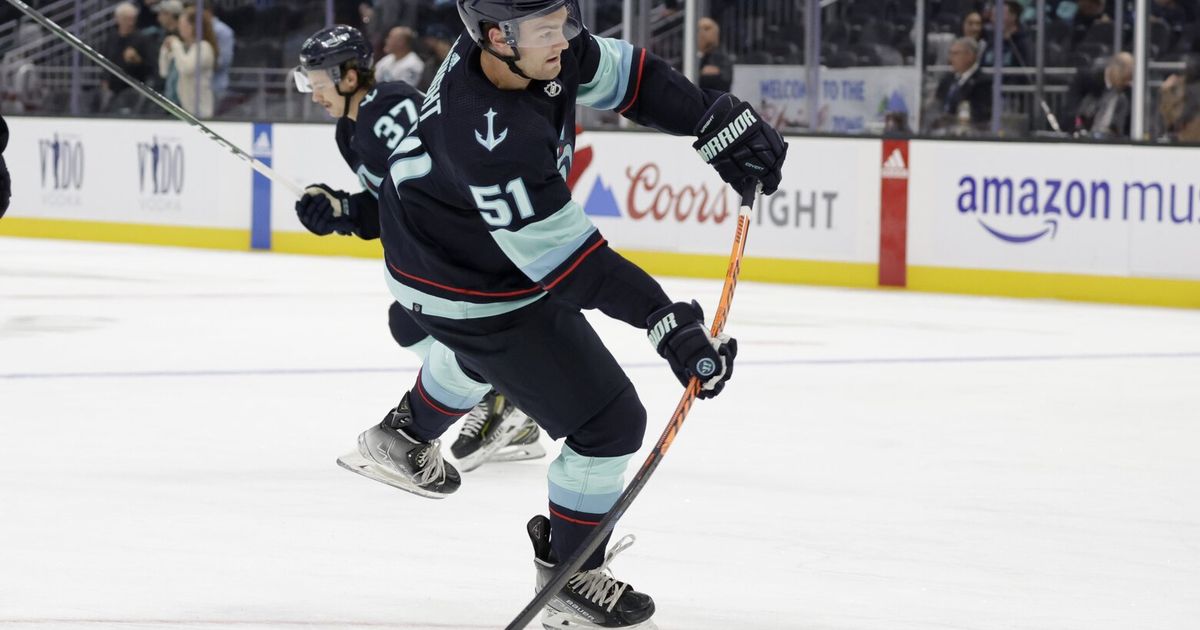 Kraken loan Shane Wright to Team Canada for world junior championships ...