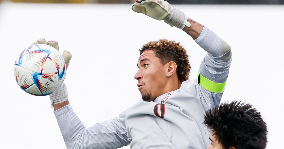 Sounders sign former UW goalie Jacob Castro | The Seattle Times