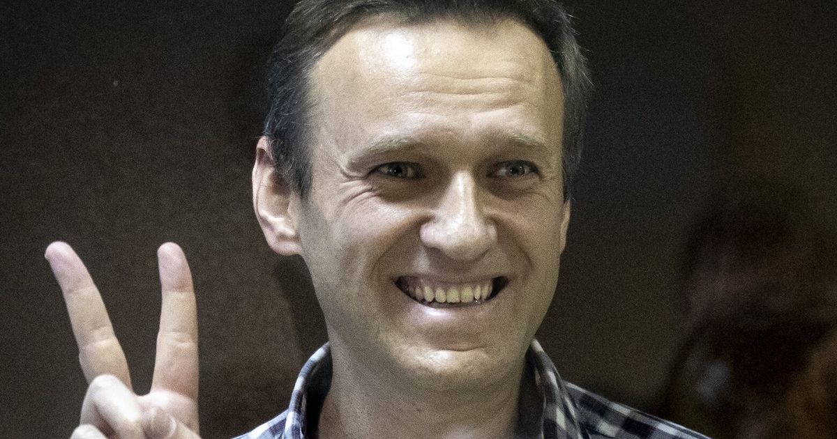 Navalny accuses prison authorities of using his health as a tool to ...