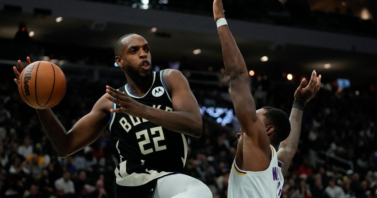 Bucks’ Khris Middleton shows no signs of rust in his return | The ...