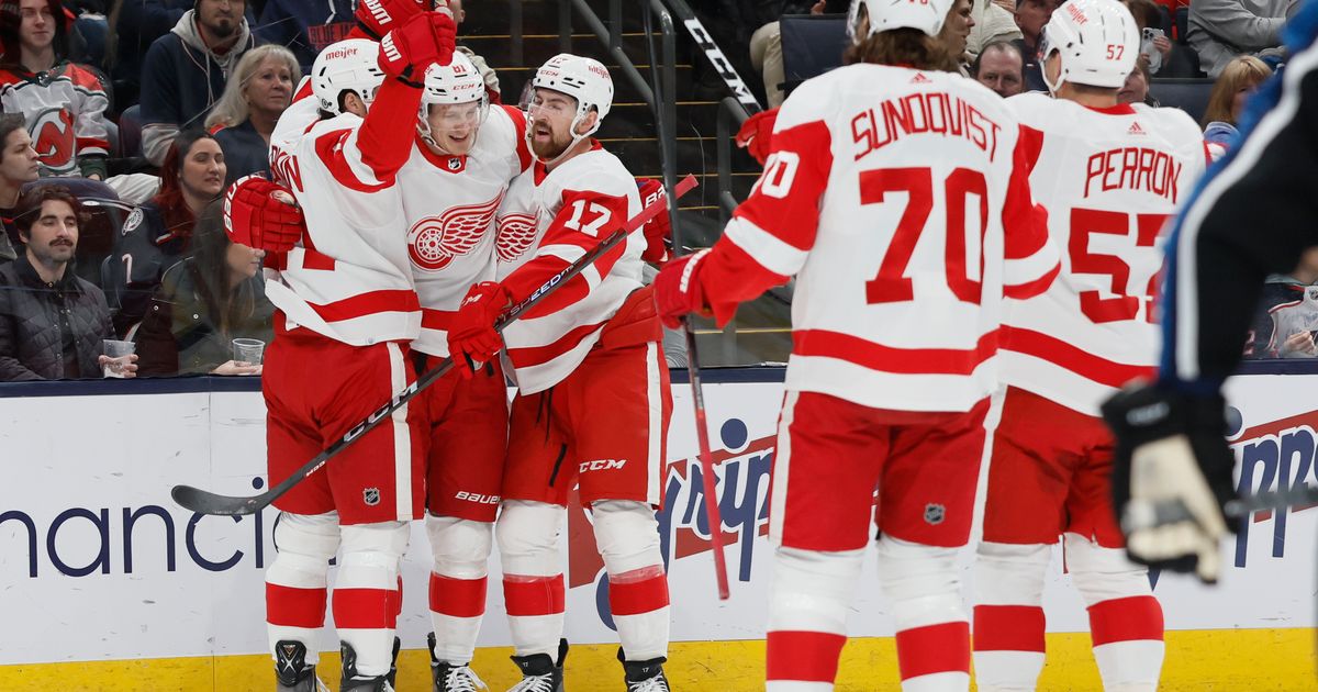 Power-play goals lift Red Wings over Blue Jackets, 4-2 | The Seattle Times
