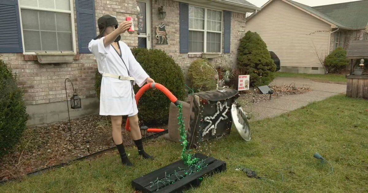 ‘Cousin Eddie’ display in Kentucky leads to police response | The ...