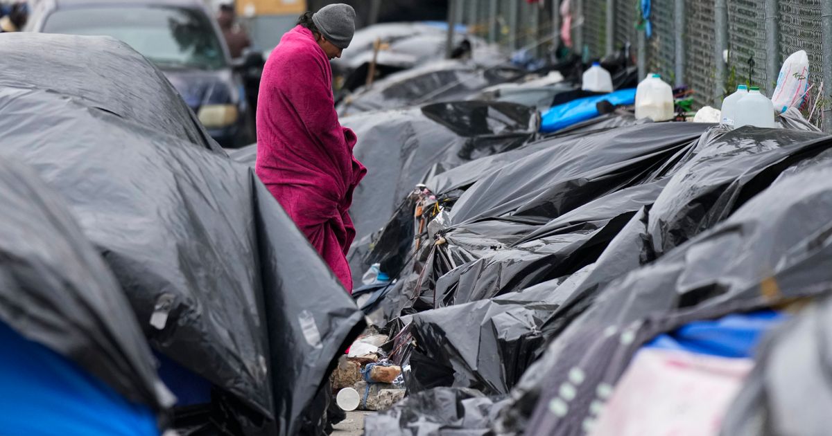 Cubans, Nicaraguans drive migration to US border in November | The ...