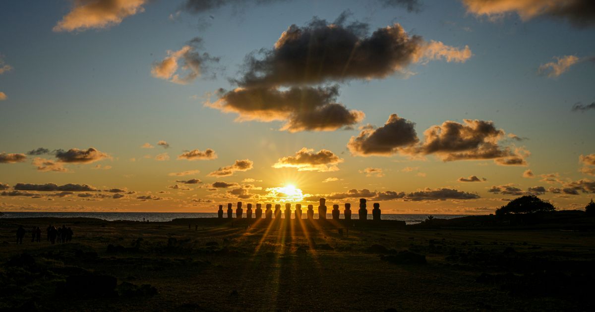Easter Island rebounds from wildfire that singed its statues | The ...