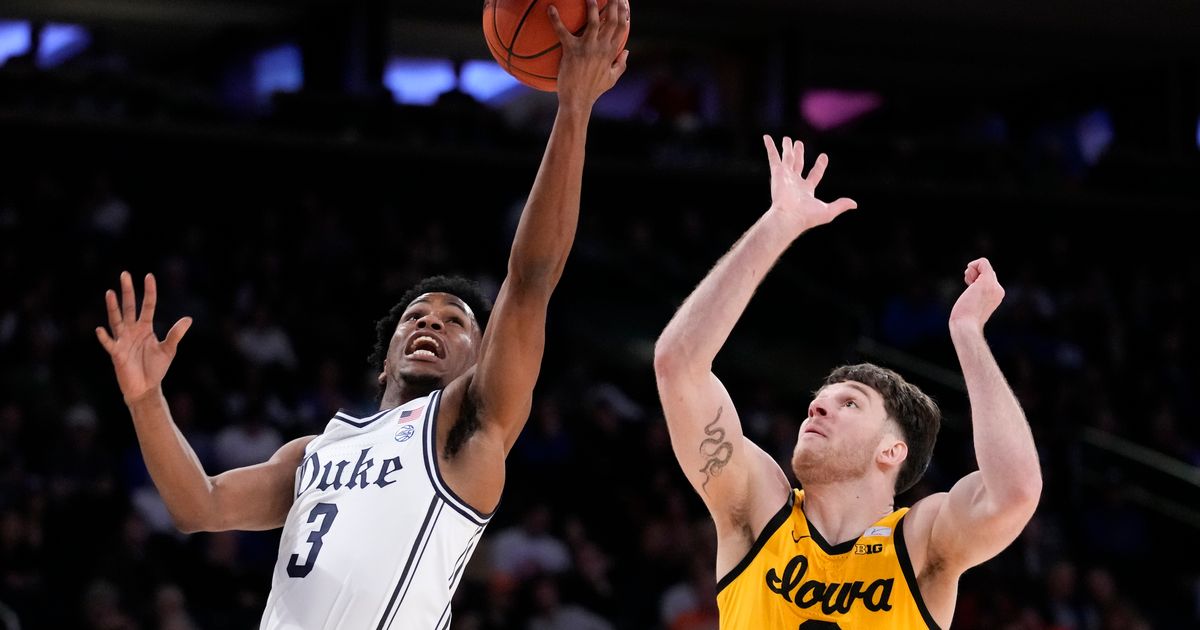 Roach sidelined by toe injury for No. 15 Blue Devils | The Seattle Times