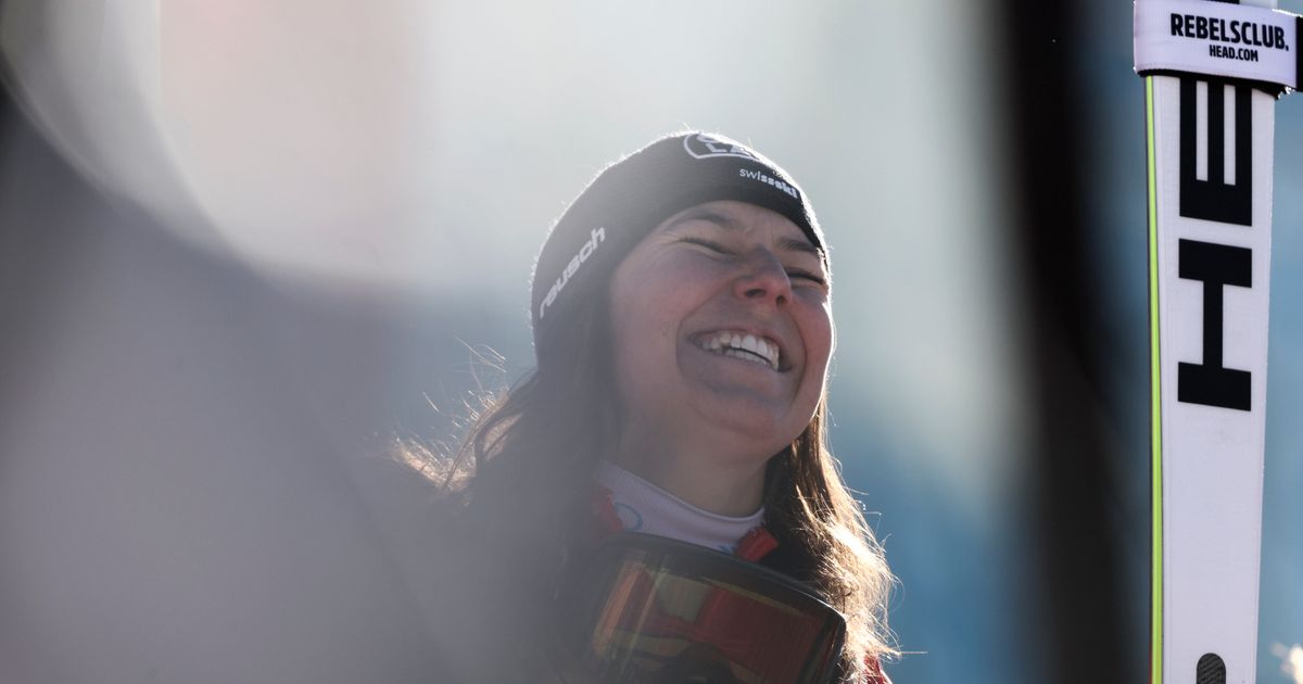 Holdener beats Shiffrin for 2nd World Cup slalom win | The Seattle Times