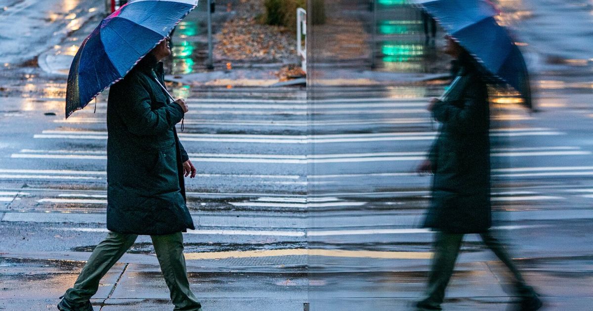 Thousands without power as wet, windy weather continues in Western WA ...