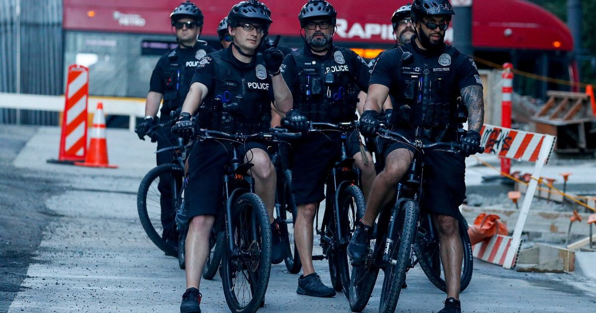 Expand search for Seattle police officers | The Seattle Times