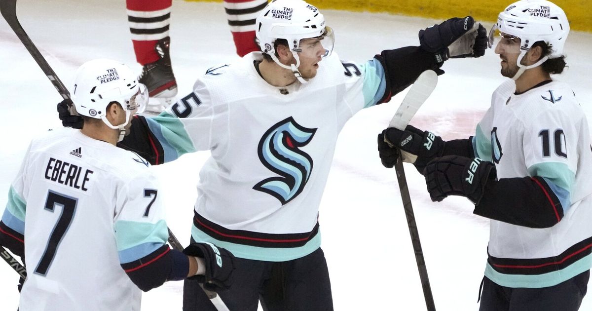 Photos: Kraken beat Blackhawks, 8-5 | The Seattle Times