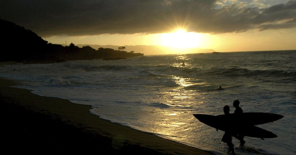 Big waves to deliver storied Hawaii surf contest The Eddie | The ...