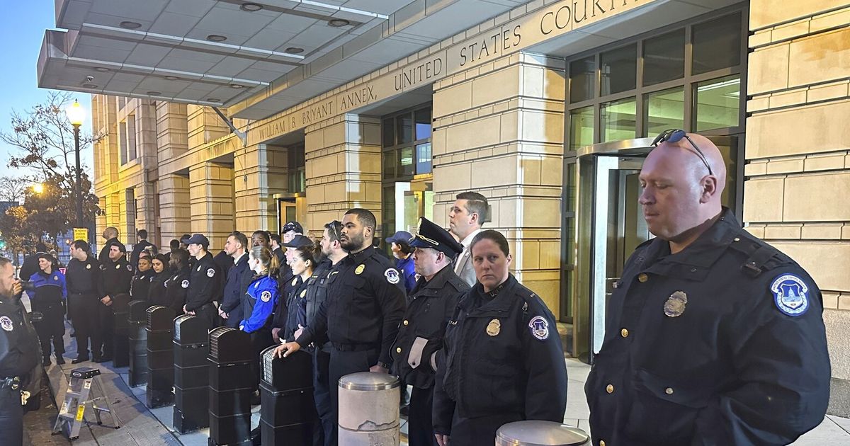 Man gets prison for attacking Capitol officer who later died | The ...