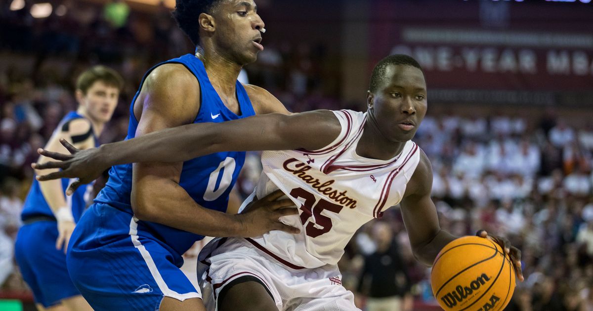 Estrada, Hofstra end No. 18 Charleston’s 20-game win streak | The ...