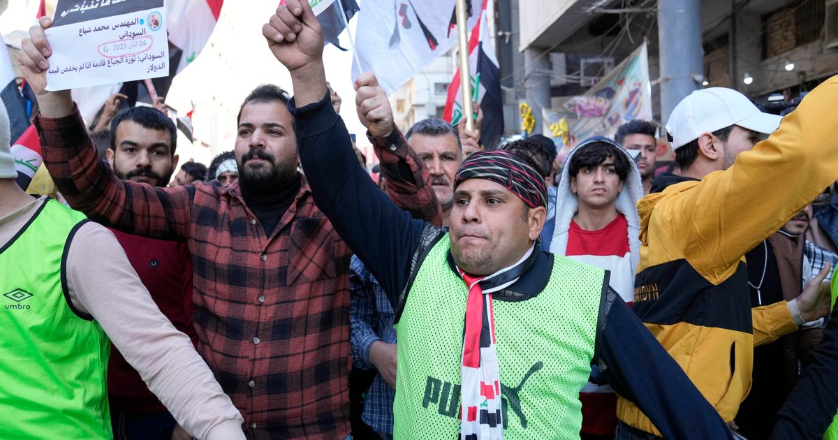 Hundreds in Baghdad protest devaluation of Iraq’s currency | The ...