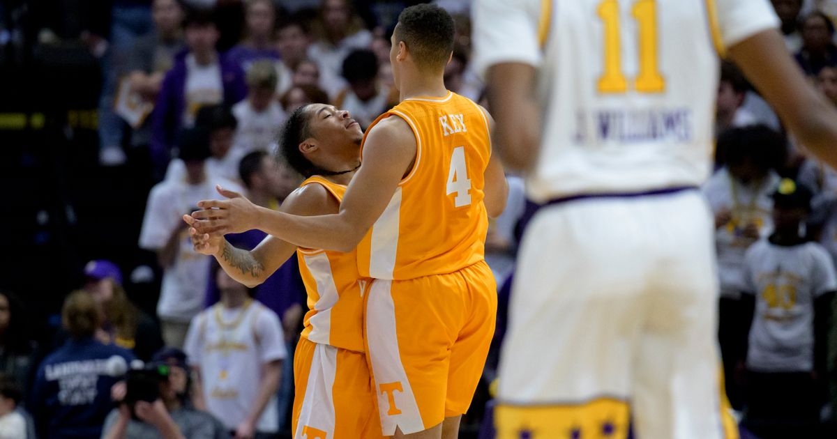 James scores 22, leads No. 9 Tennessee over LSU, 77-56 | The Seattle Times