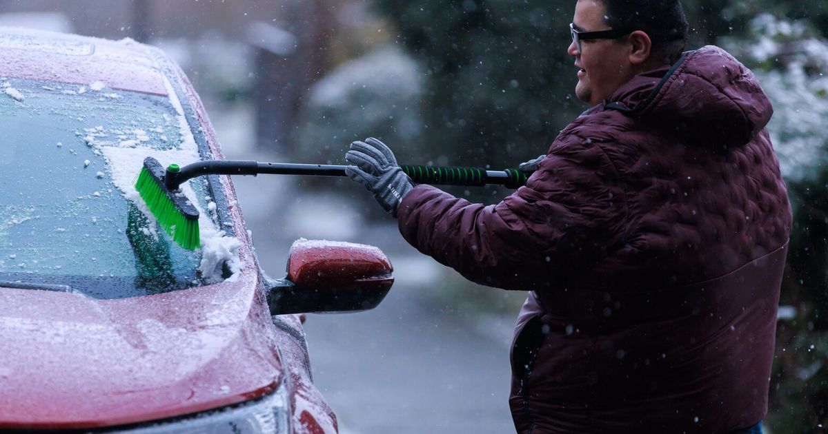 Photos: Cold and snow arrive in Seattle area | The Seattle Times