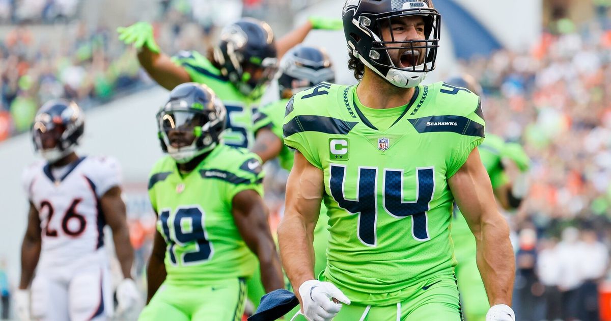 Seahawks special teams captain Nick Bellore re-signs to a 2-year deal ...