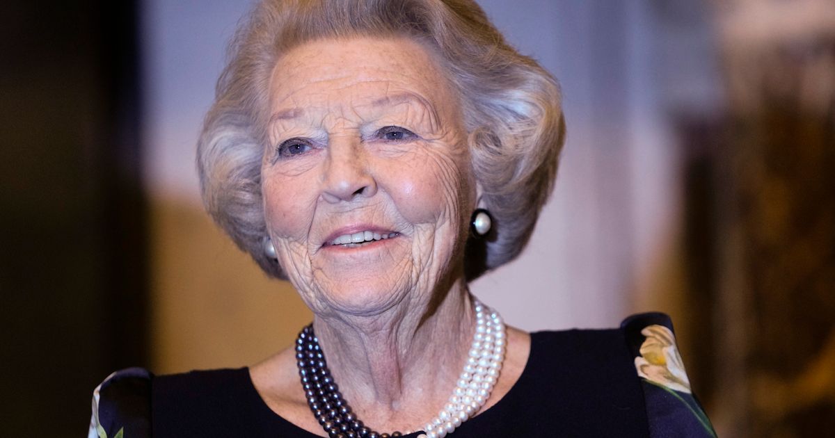 Former Dutch queen Beatrix breaks wrist in skiing accident | The ...