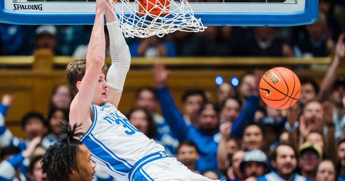 Duke wins 3rd straight, 79-62 over four-win Louisville | The Seattle Times