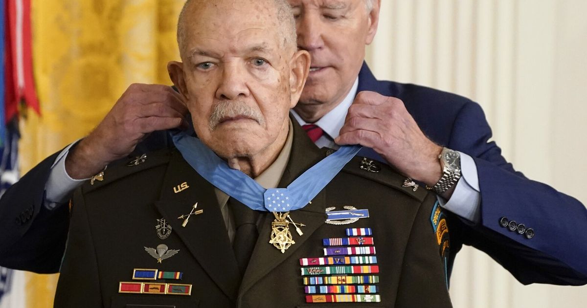 Black Vietnam vet finally awarded Medal of Honor for bravery | The ...
