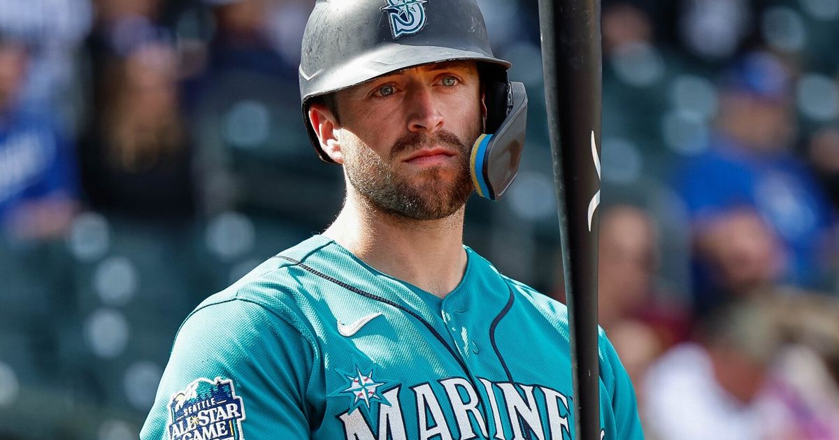Mariners hit two home runs in rout of Reds | The Seattle Times