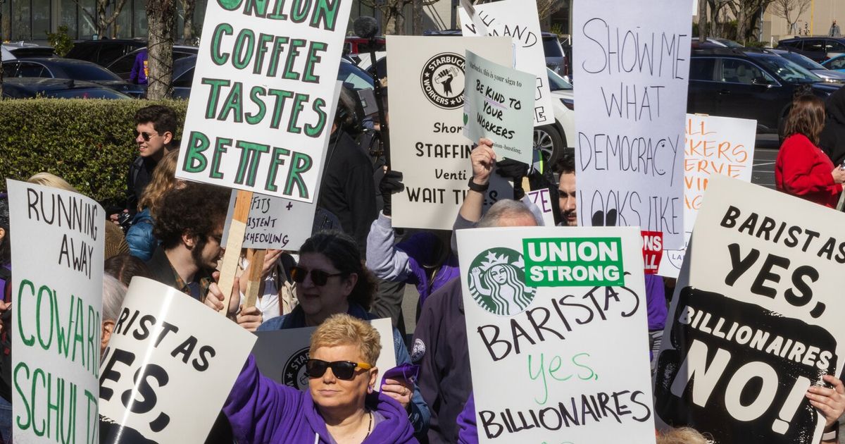 Starbucks CEO focuses on new role, avoids labor issues in investor call ...