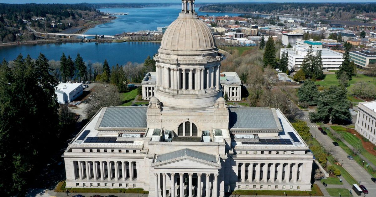 WA lawmakers advance bill to block some public employee info from view ...