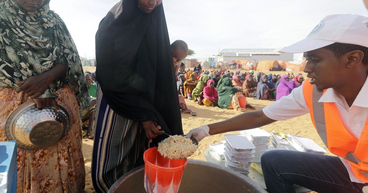 Some in dry Somalia break Ramadan fast with little but water | The ...