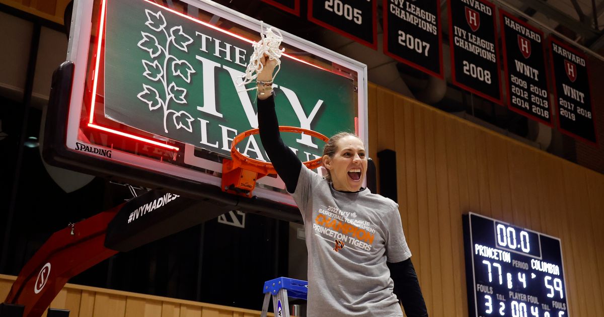 Athletes sue Ivy League over its no-scholarship policy | The Seattle Times