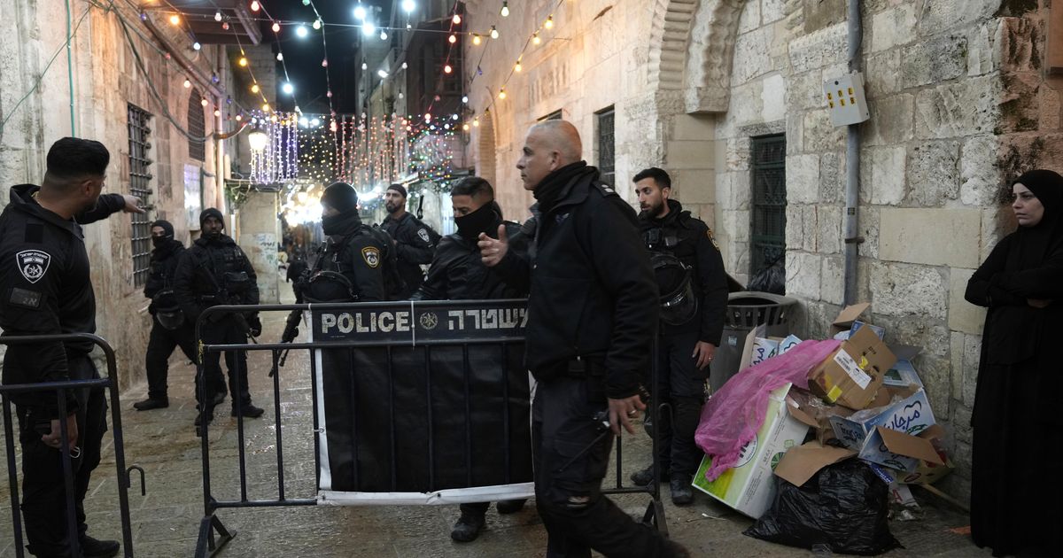 Israeli police fatally shoot man at Jerusalem’s holiest site | The ...
