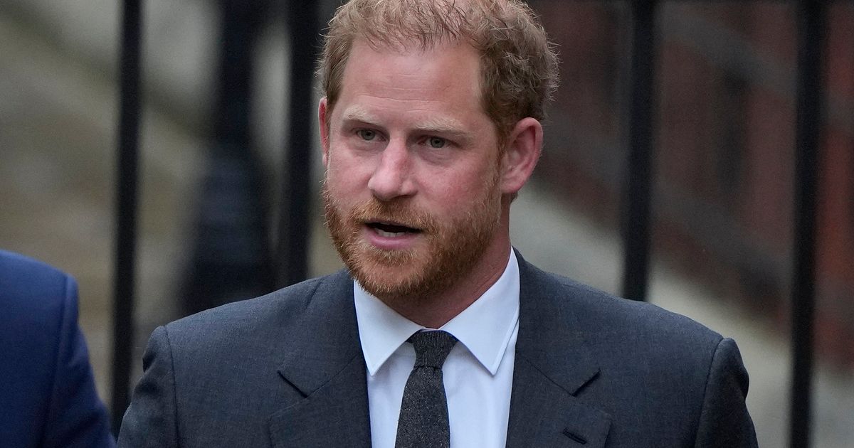 Prince Harry returns to court in tabloid phone hacking case | The ...