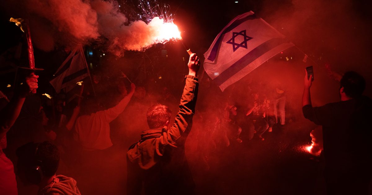 AP PHOTOS: Huge protests erupt in Israel over court reforms | The ...