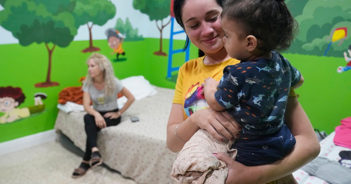 Miami faith community strains to help new exiles, migrants | The ...