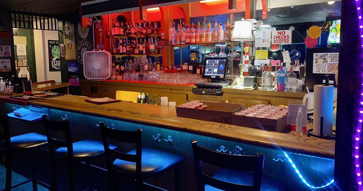 After 30-plus years, this beloved West Seattle dive bar is gone forever ...