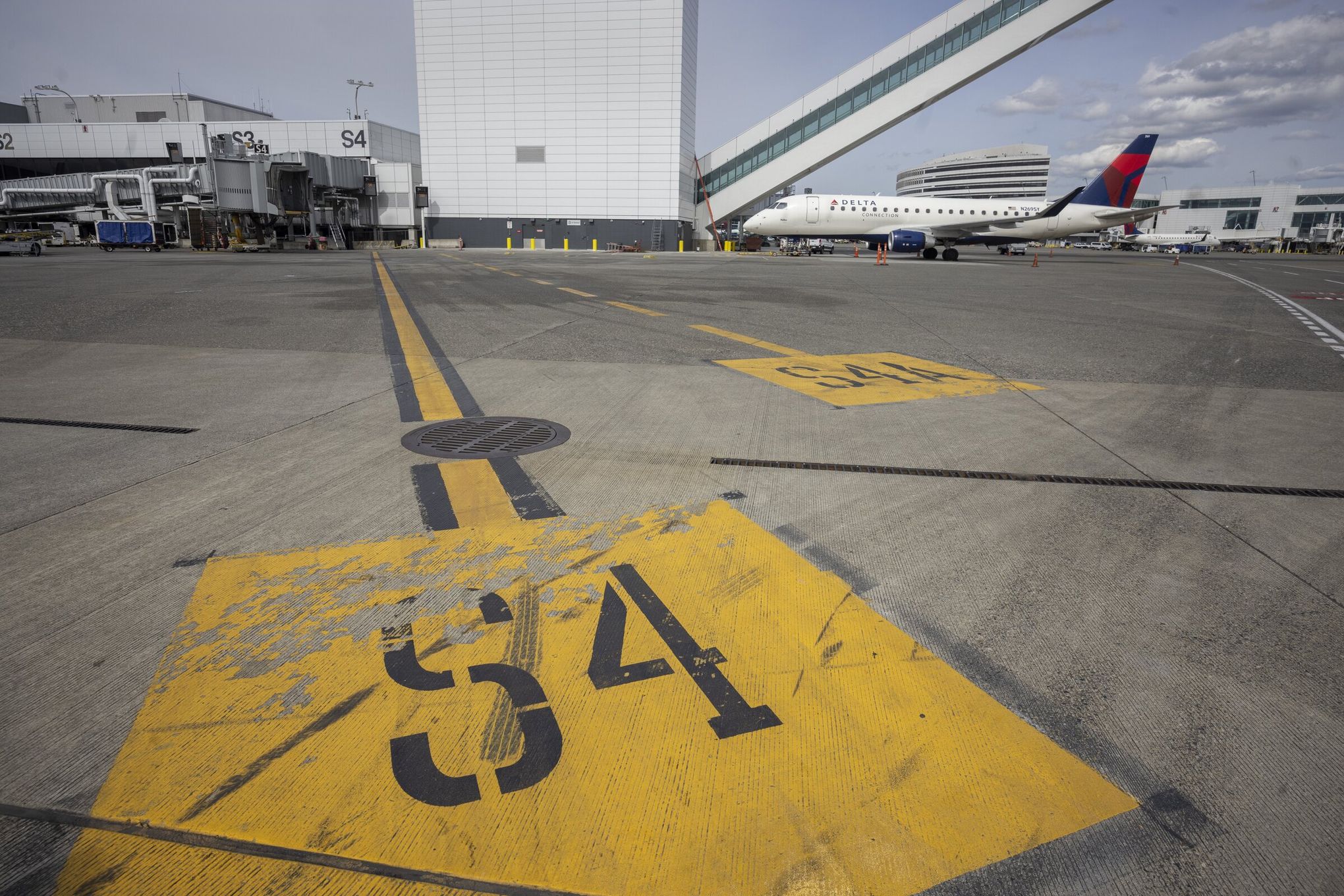 Sea-Tac Airport’s new $1B international terminal too tight a squeeze ...